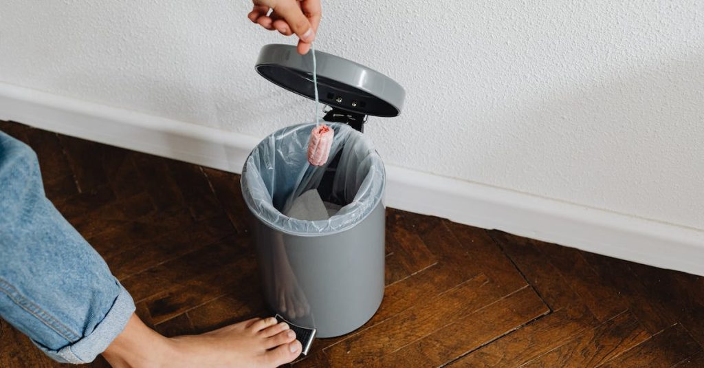 How to Dispose of Tampons? [Simplest Guide] - PinkParcel